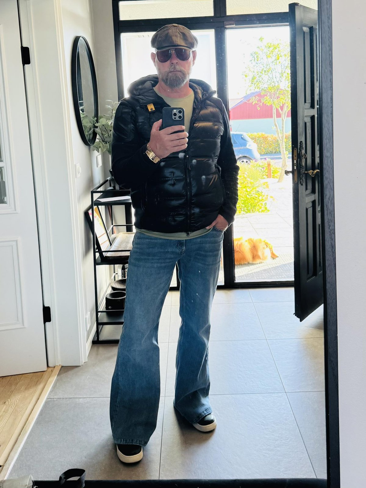 Bubbi sýnir á sér mjúka hlið í kvenmannsbuxum